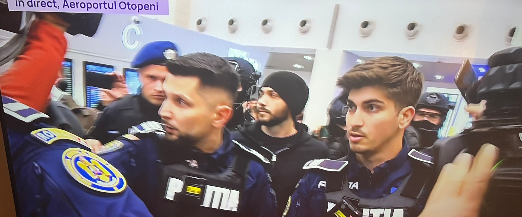 Horațiu Potra a sosit ieri în București sub escorta poliției. El, fiul ...